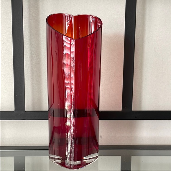 Source Unknown | Accents | Elegant Ruby Red Heart Glass 9 Vase | Poshmark